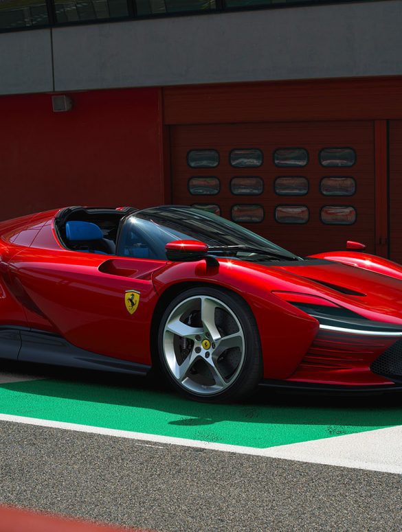 The new Ferrari Icona: Daytona SP3