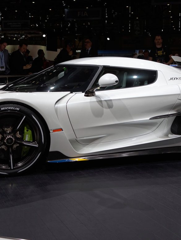 VIDEO: Building the 300 mph Koenigsegg Jesko