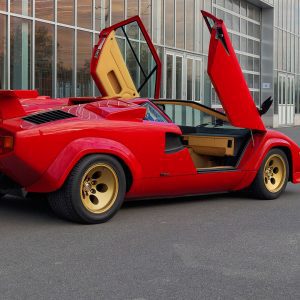 Lamborghini Countach - Ultimate Guide & Research Hub