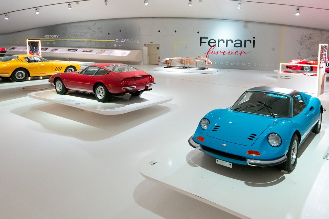 Ferrari Archives - Supercars.net