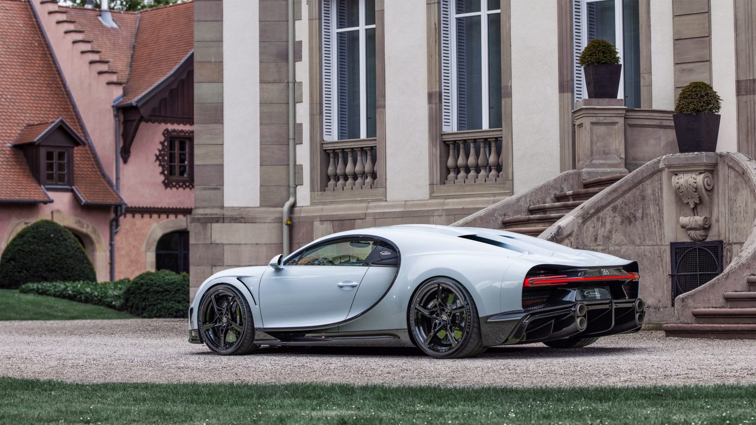 First Bugatti Chiron Super Sport Delivered By Bugatti (With Photo Gallery)