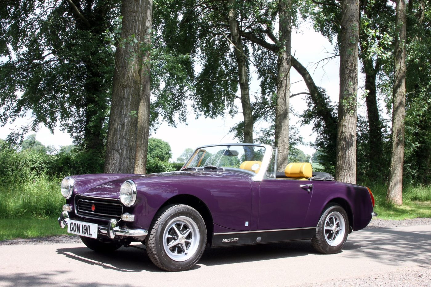Car & Classic Celebrates 70 Years of Her Majesty’s Reign With 70 Iconic ...