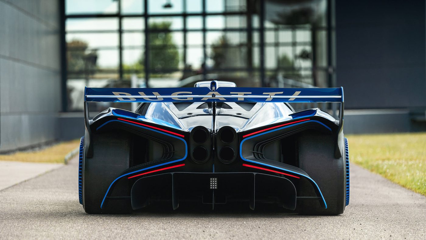 BUGATTI Blue throughout time: "La Vie En Bleu"