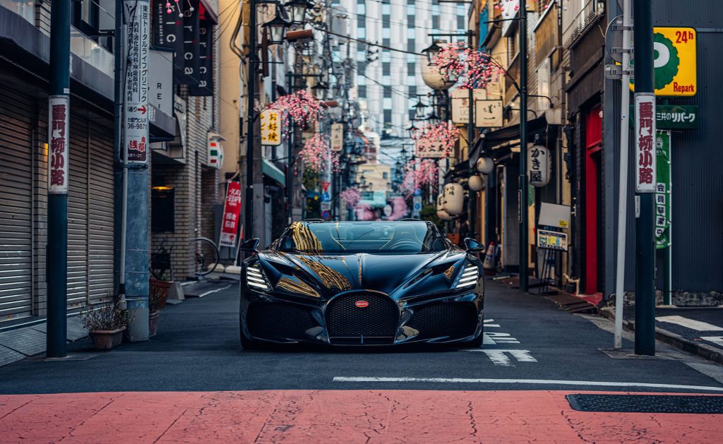 Bugatti Mistral goes to Tokyo