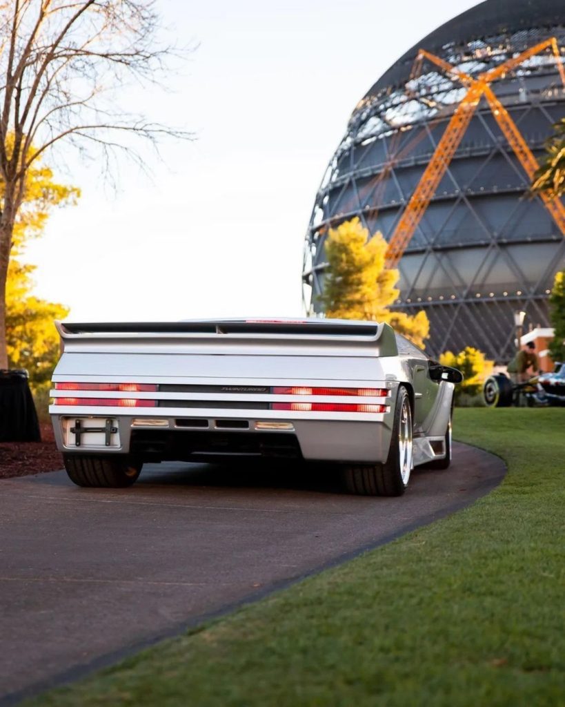 Car Of The Day: 1989 Vector W8