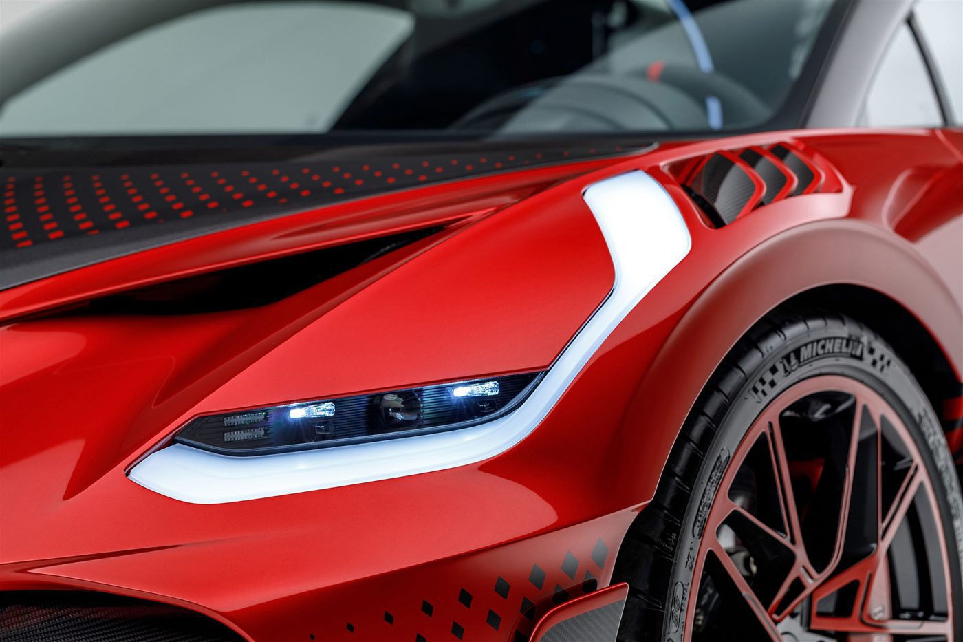 How Bugatti creates the perfect paintwork