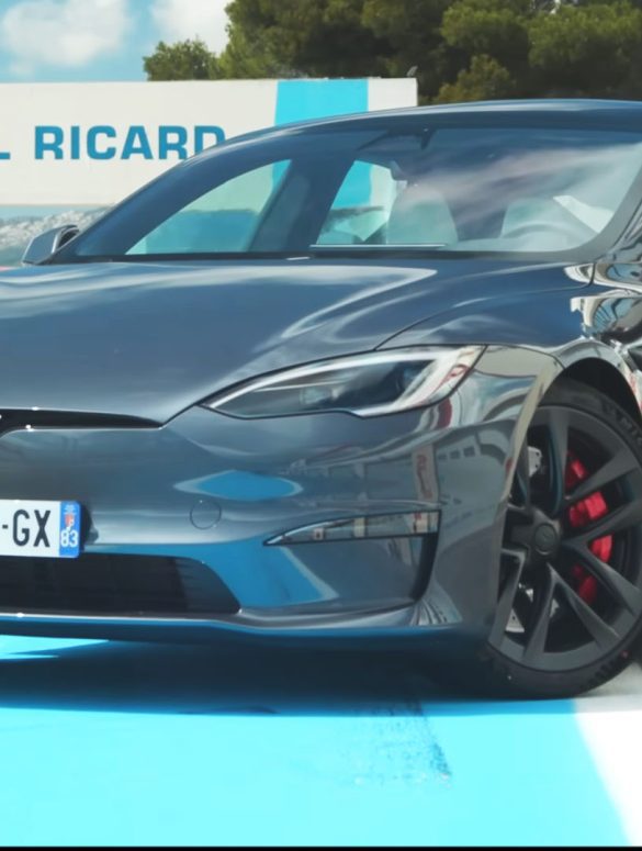 VIDEO: 200 mph Tesla Model S Plaid Track Package