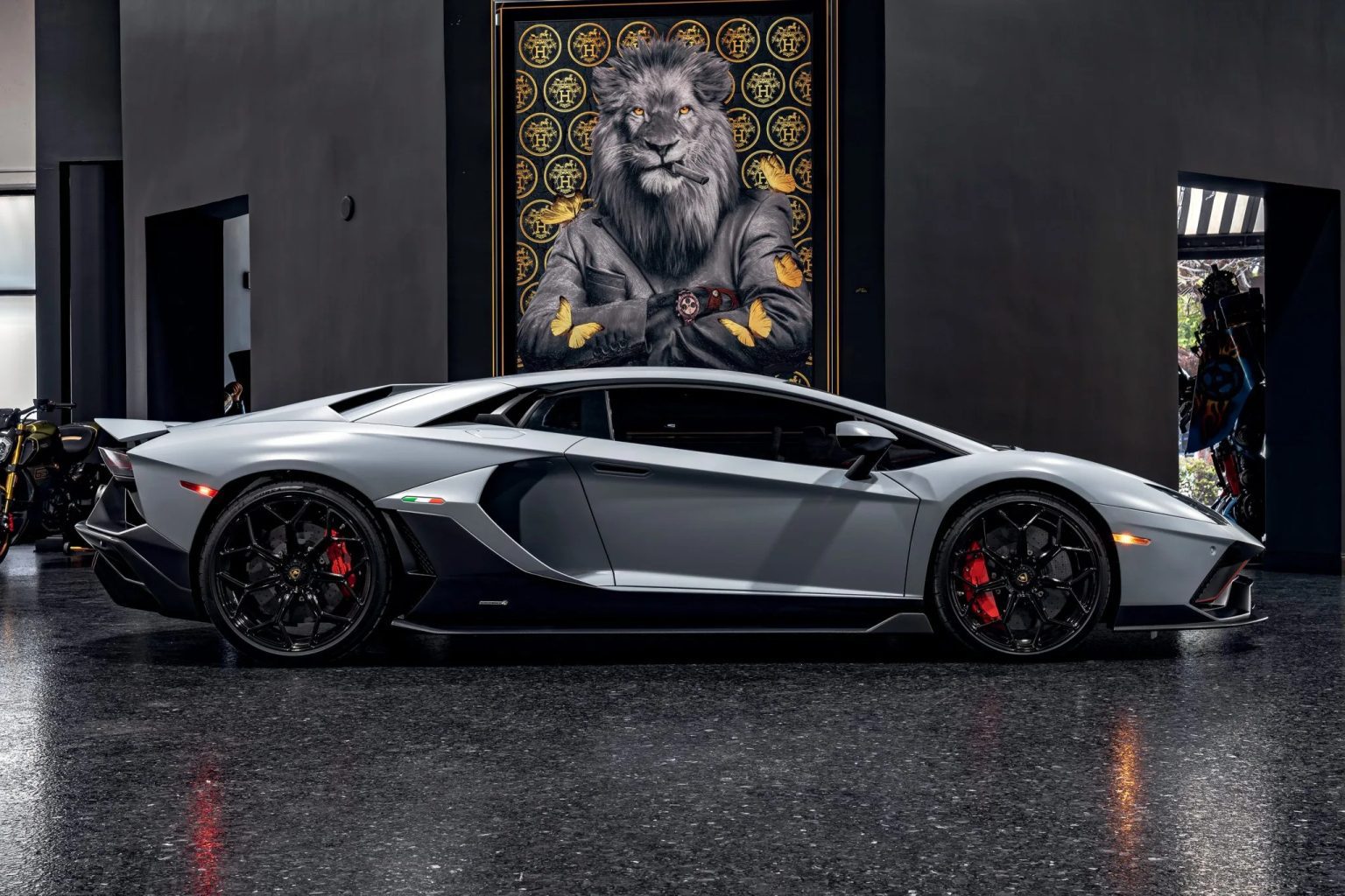 FOR SALE: 2022 Lamborghini Aventador LP780-4 Ultimae Coupe