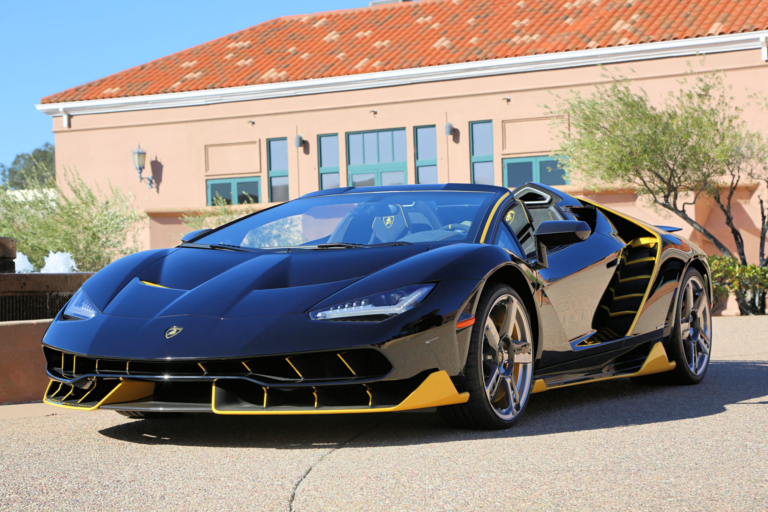 The Lamborghini Centenario Roadster