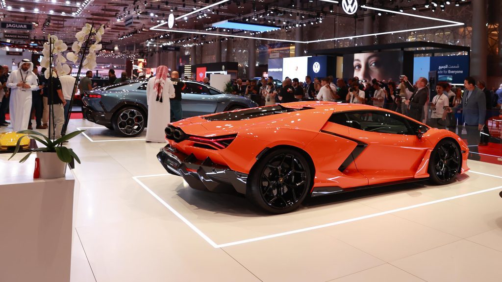 The Lamborghini Lanzador makes her debut in the Middle East
