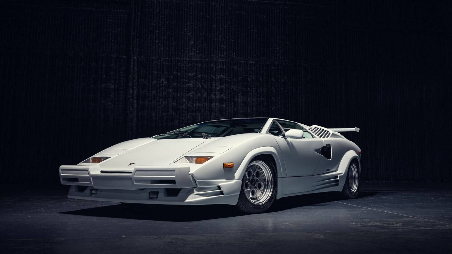 Lamborghini Countach sets auction record