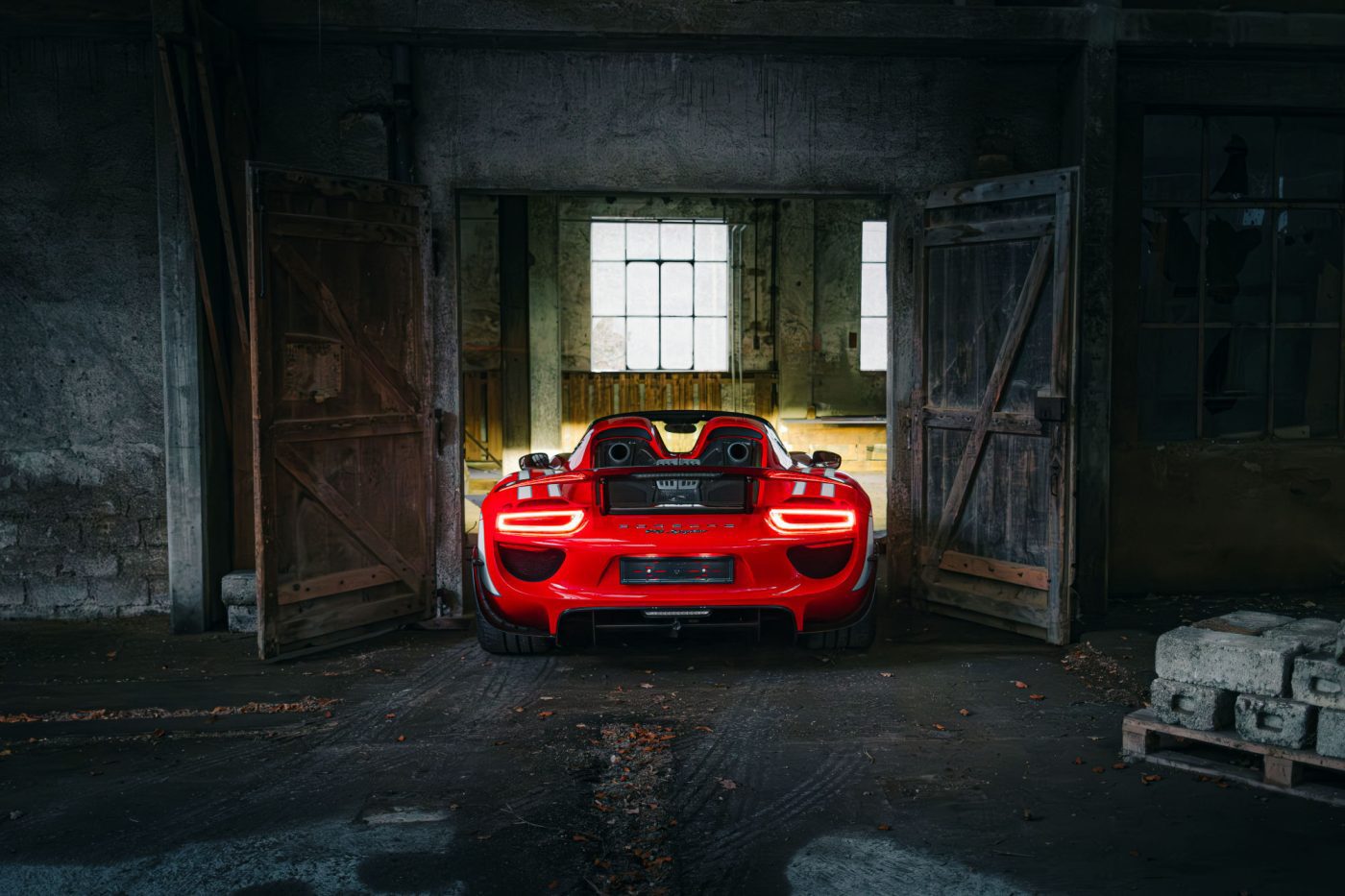 Ultra-Rare Porsche 918 Spyder With ‘Psychedelic Design’ Livery Headed ...