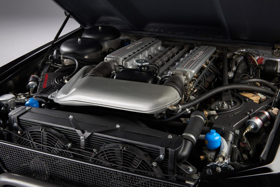 Lamborghini LM002 (1986-1993) - The Ultimate Guide