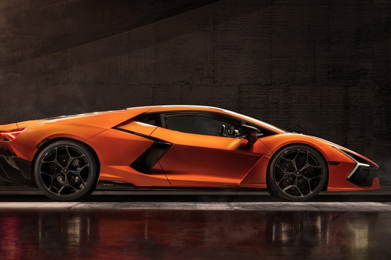 Lamborghini Revuelto - Ultimate Guide & Research Hub