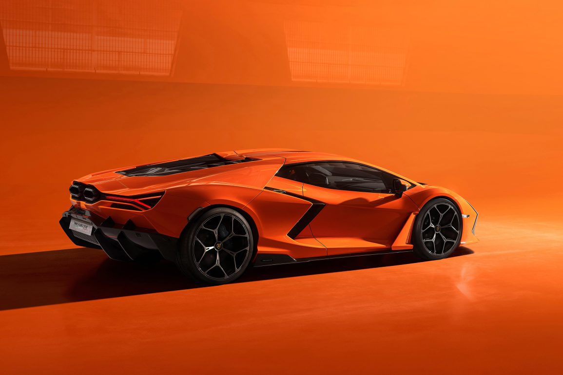 Lamborghini Revuelto - Ultimate Guide & Research Hub