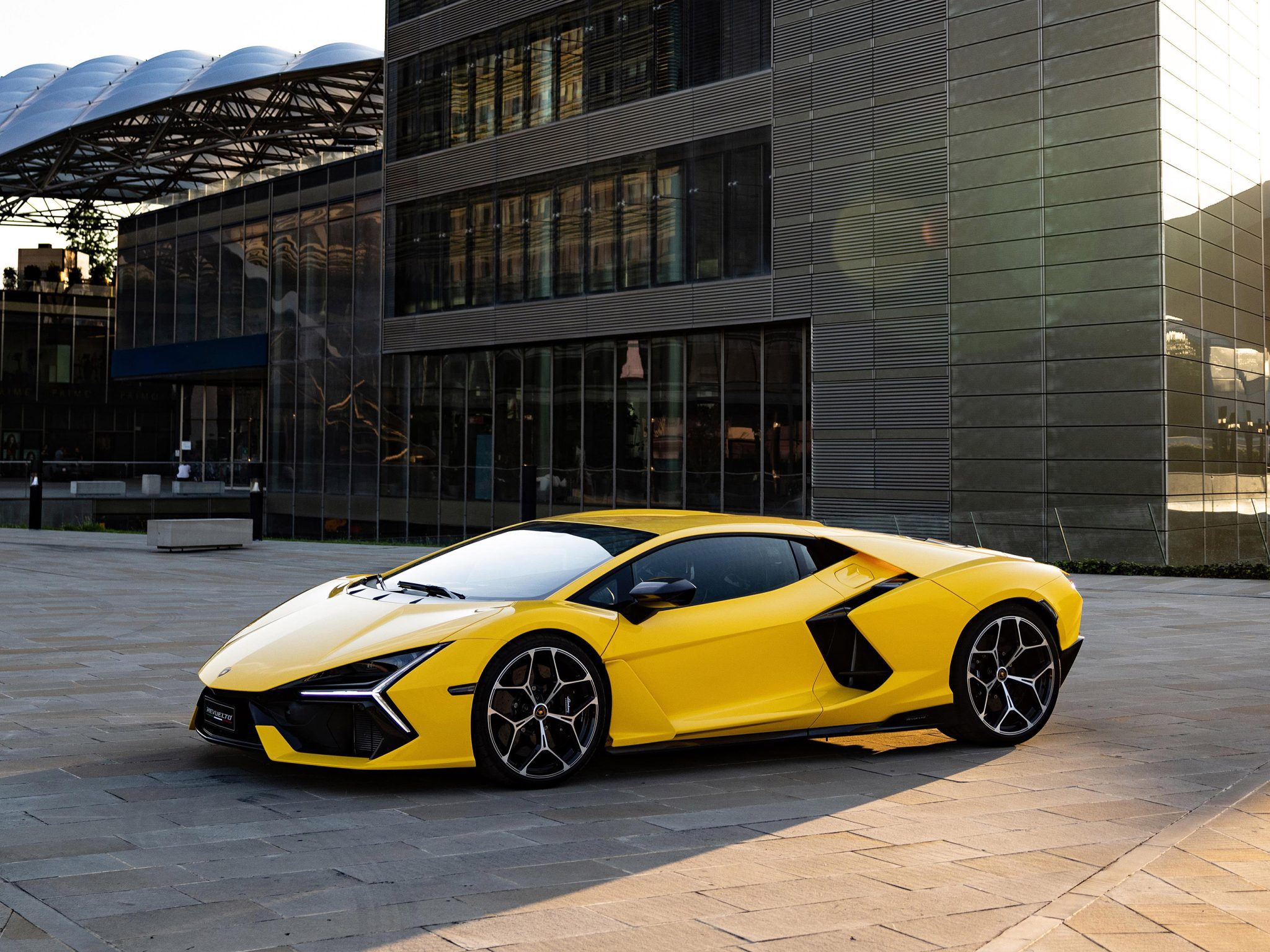 Lamborghini Revuelto - Ultimate Guide & Research Hub