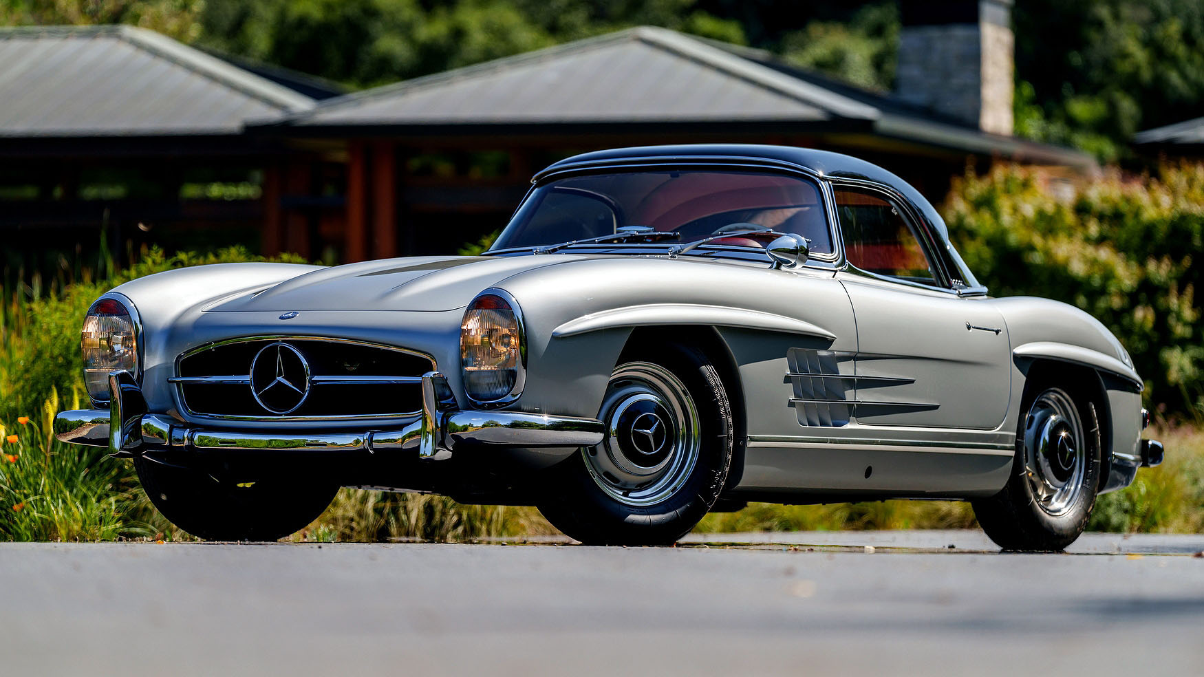 FOR SALE: Beautiful 1962 Mercedes-Benz 300 SL Roadster
