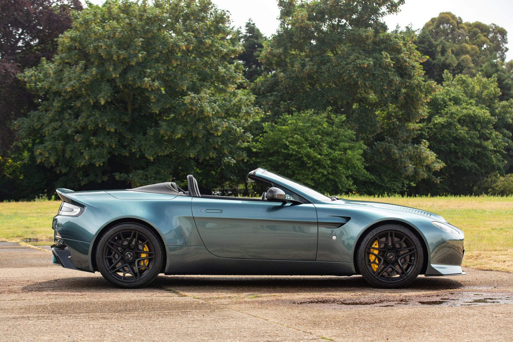 Car Of The Day: 2018 Aston Martin Vantage V600 Roadster