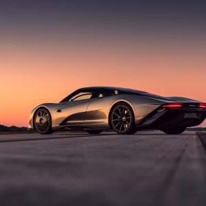 McLaren Speedtail - The Ultimate Guide & Research Hub