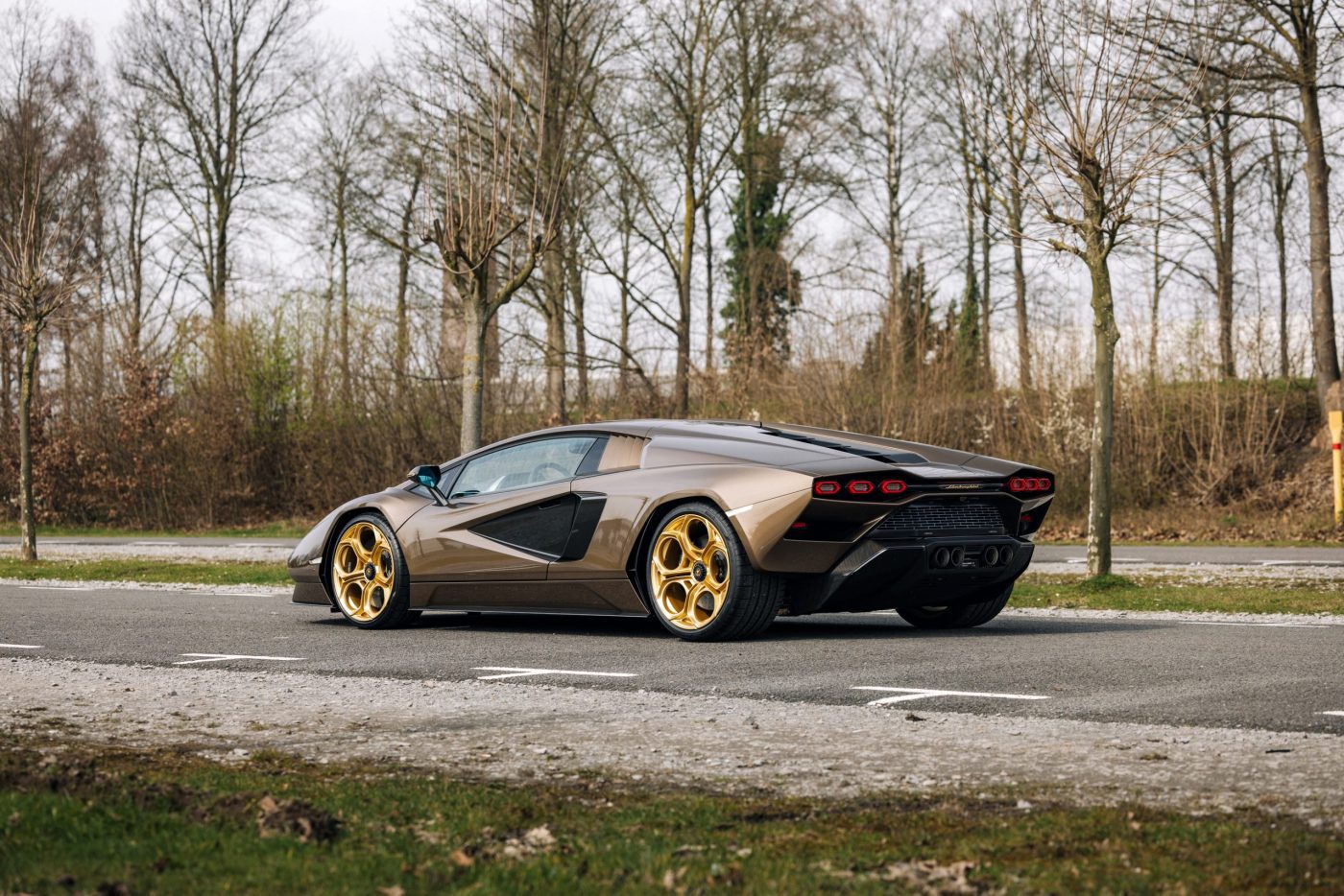 Low Mileage 2022 Lamborghini Countach LPI 800-4 Heading For Auction