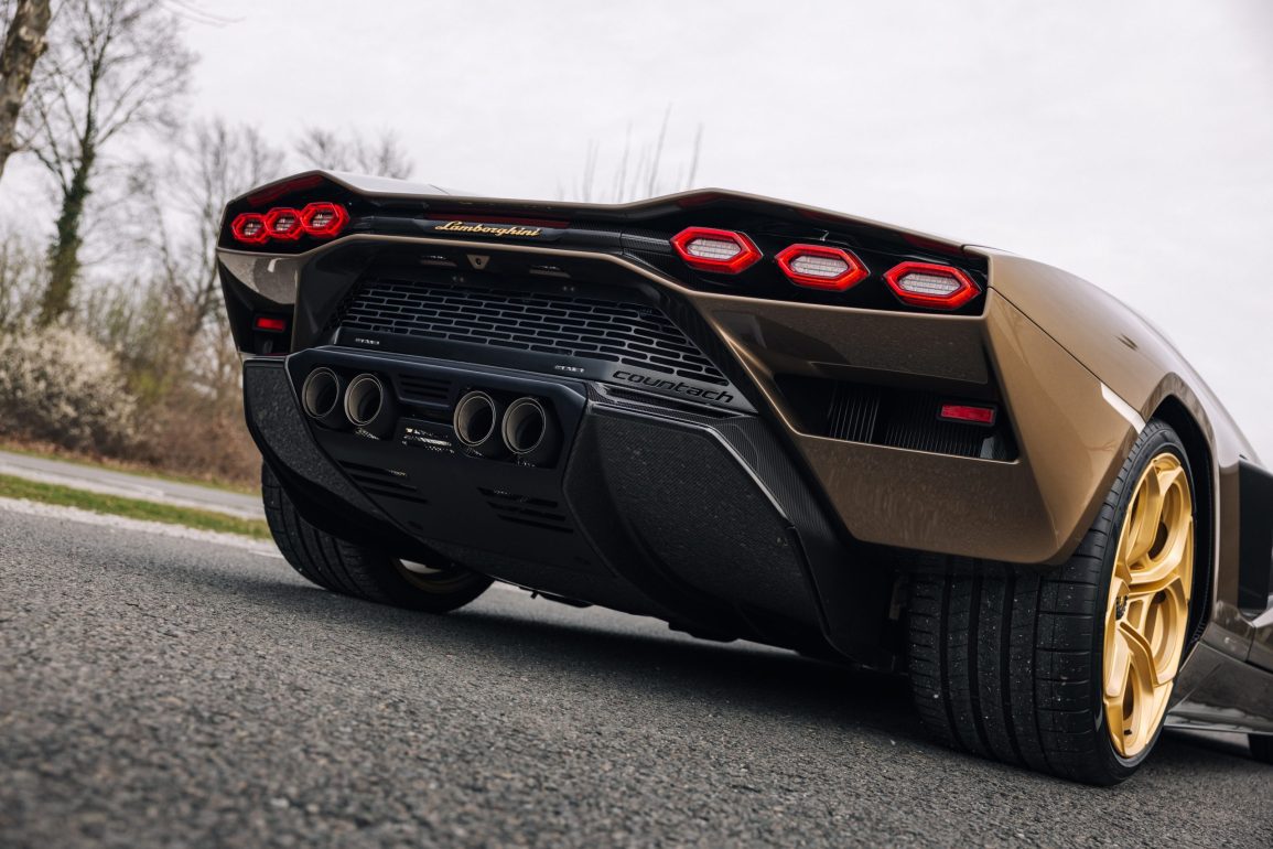 Low Mileage 2022 Lamborghini Countach LPI 800-4 Heading For Auction