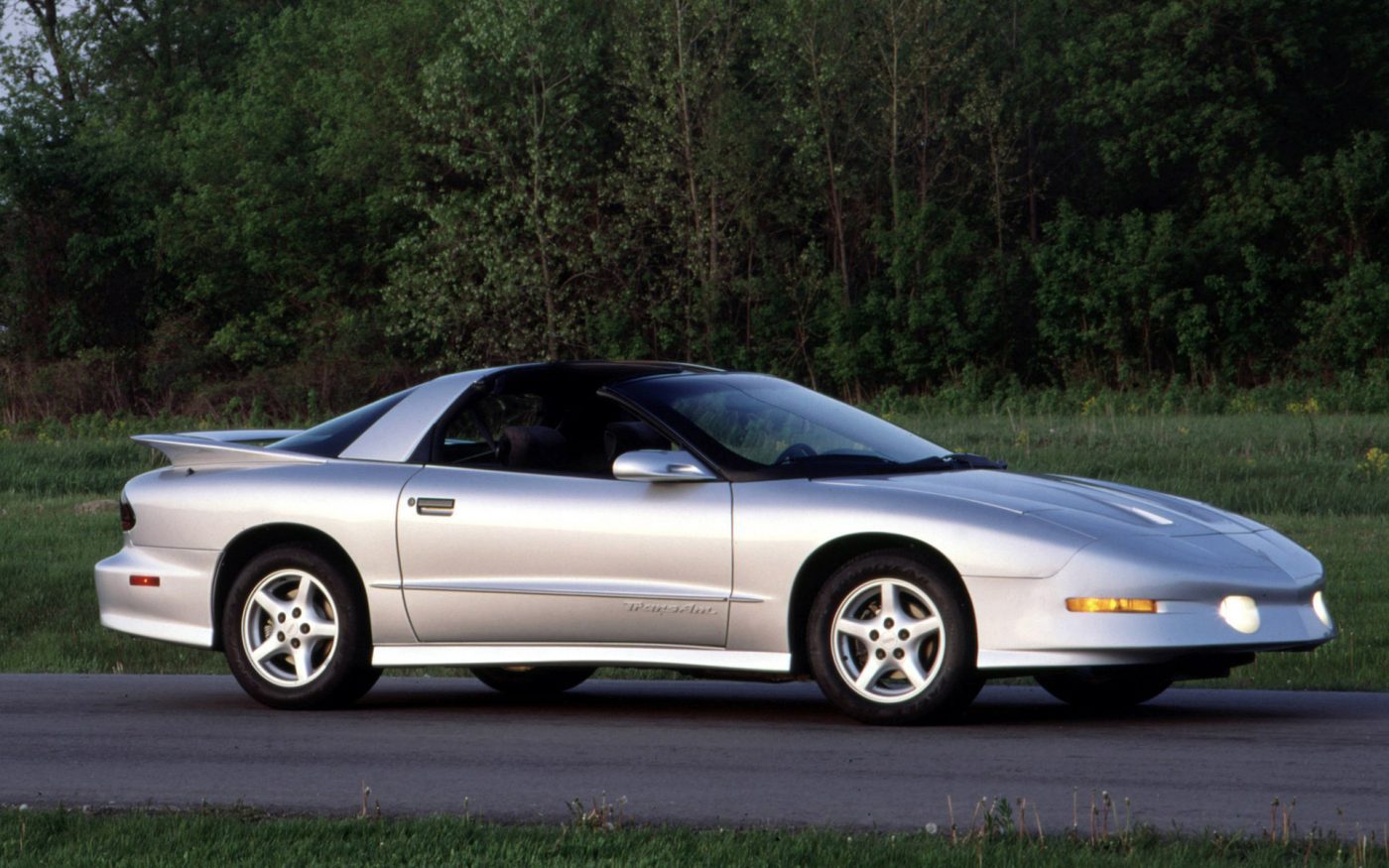 Pontiac Firebird - The Ultimate Guide & Research Hub