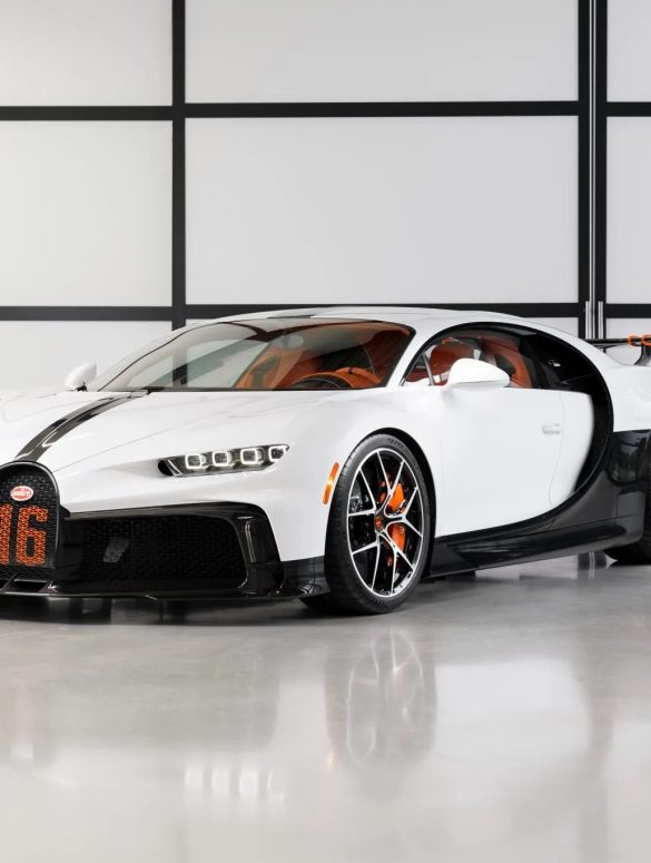Bugatti Chiron Pur Sport: Track-Focused Powerhouse Up for Auction