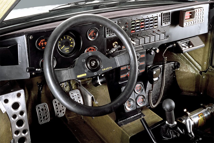 Lancia Delta S4 - Ultimate Guide & Research Hub