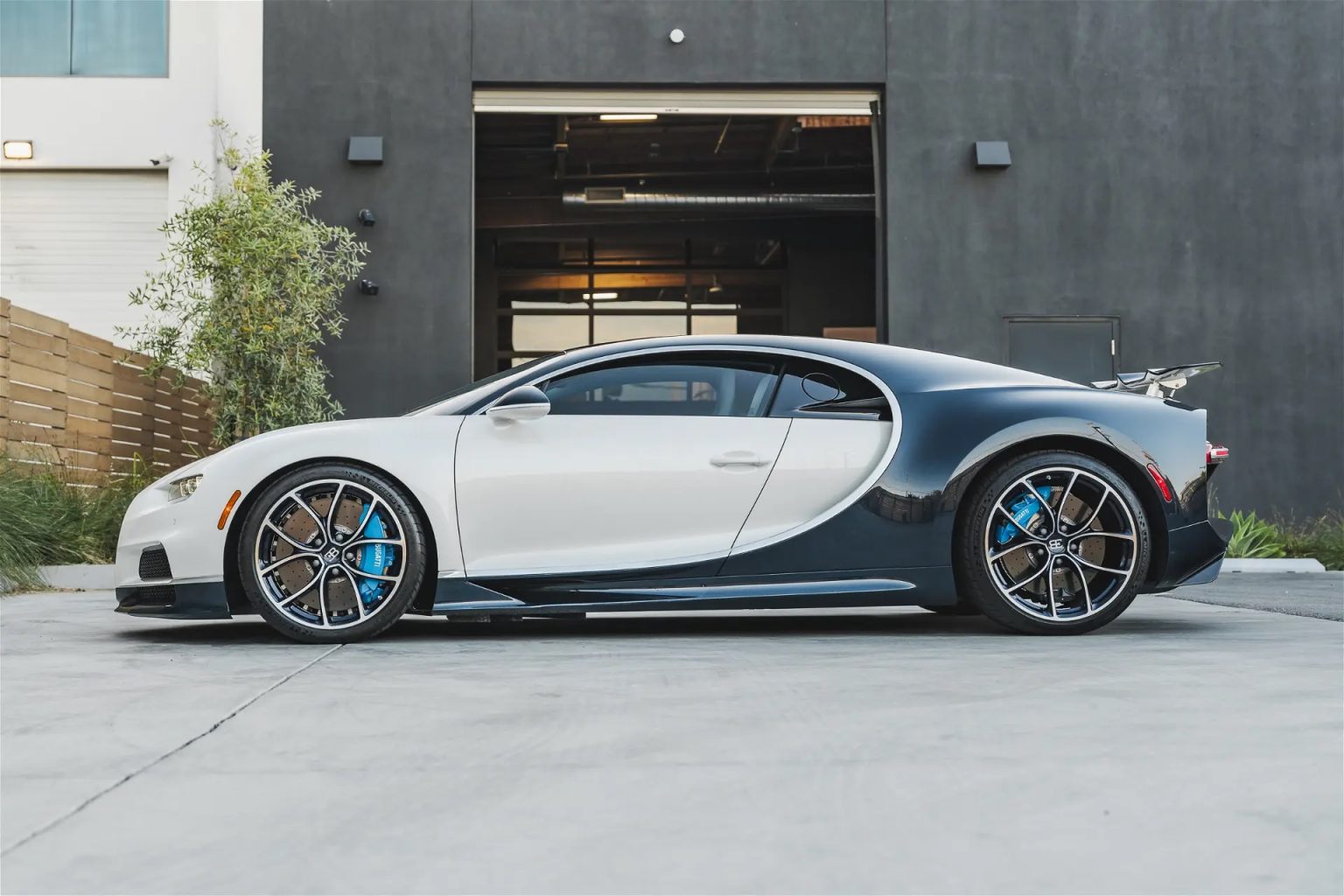 Custom 2019 Bugatti Chiron For Sale