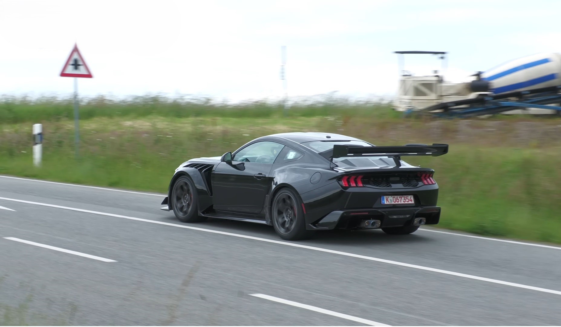 VIDEO: Watch & Hear The 2025 Ford Mustang GTD Tear Up The Nürburgring