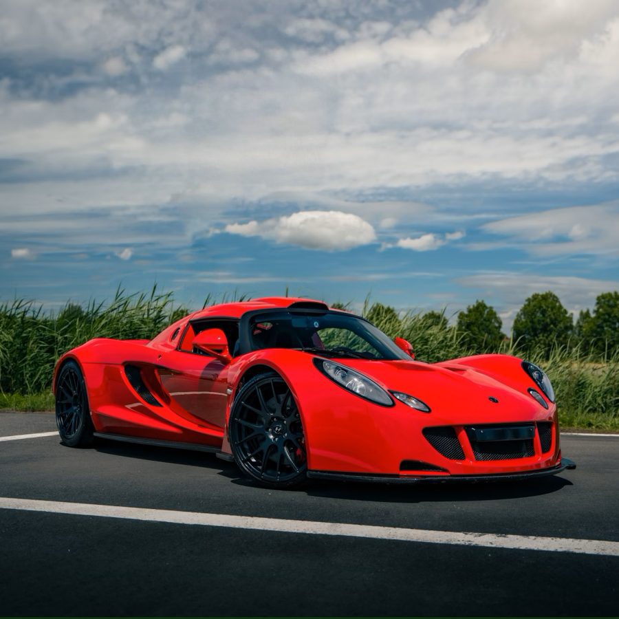 Hennessey Venom F5 Evolution: 2000+ HP!