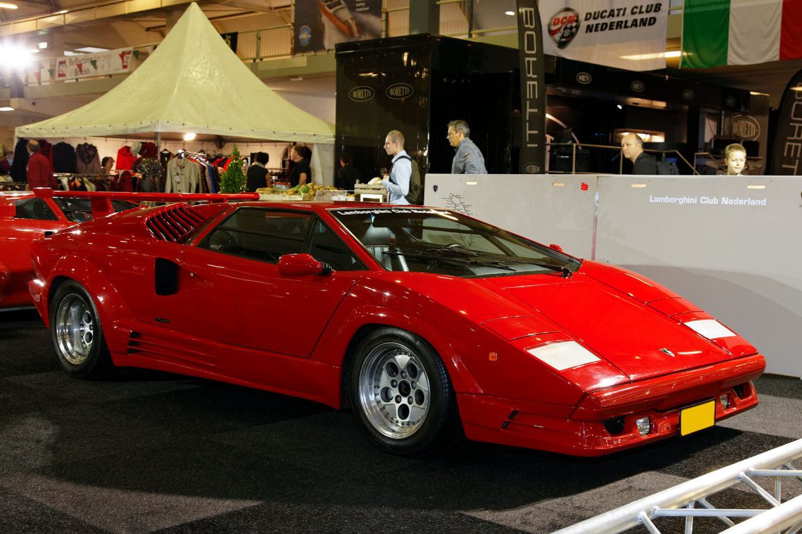 VIDEO: Jay Leno's Garage reviews the Lamborghini Countach 25th Anniversary