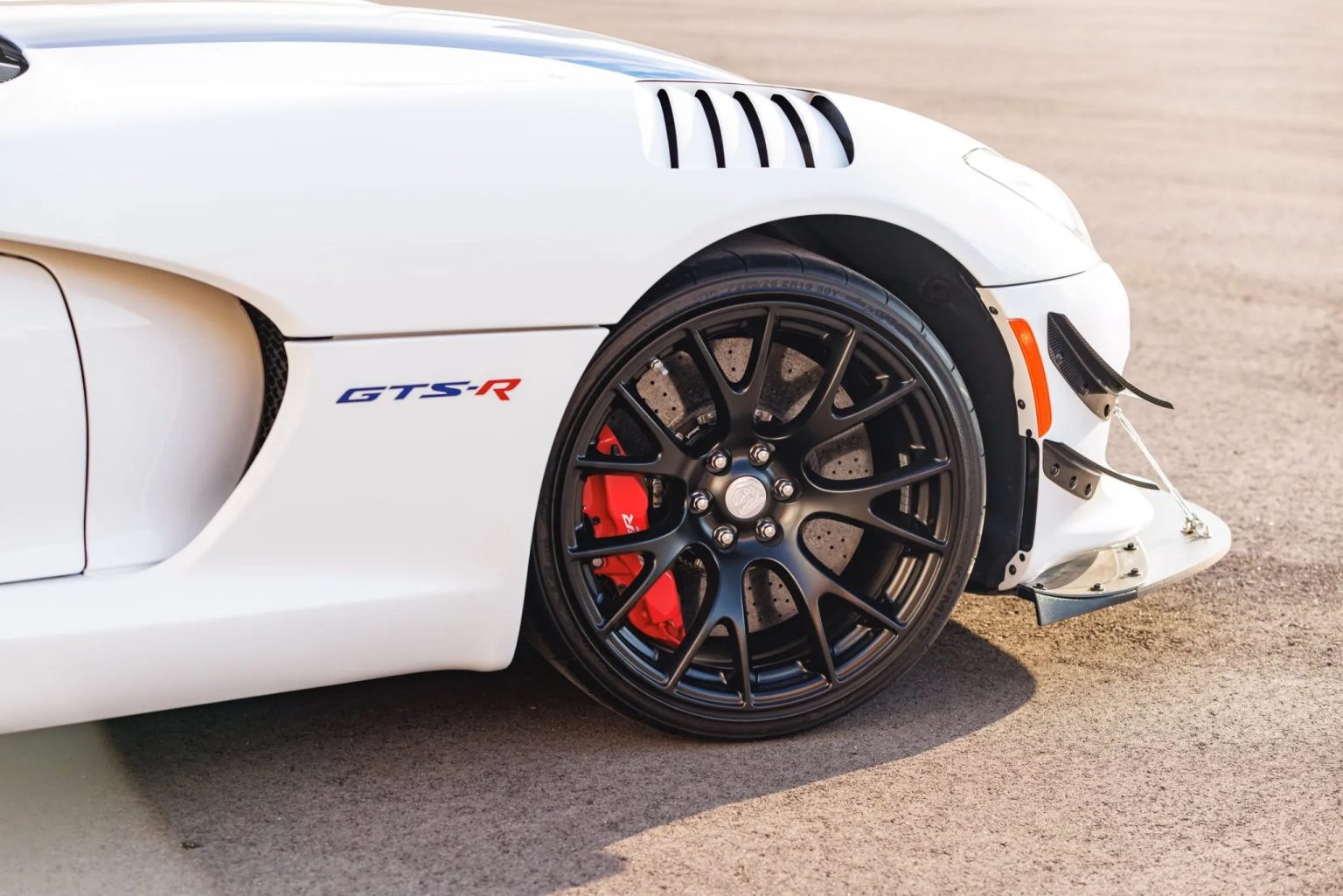 Car Of The Day: 2017 Dodge Viper GTS-R Commemorative Edition ACR