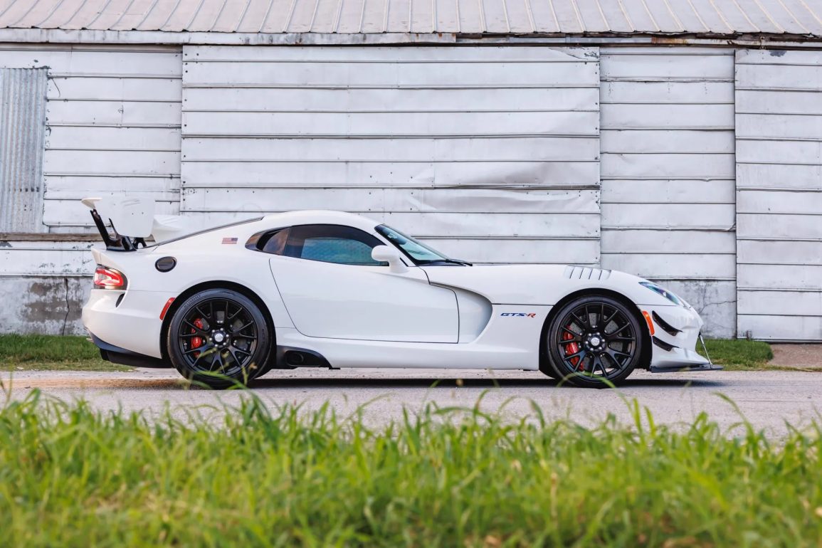 Car Of The Day: 2017 Dodge Viper GTS-R Commemorative Edition ACR