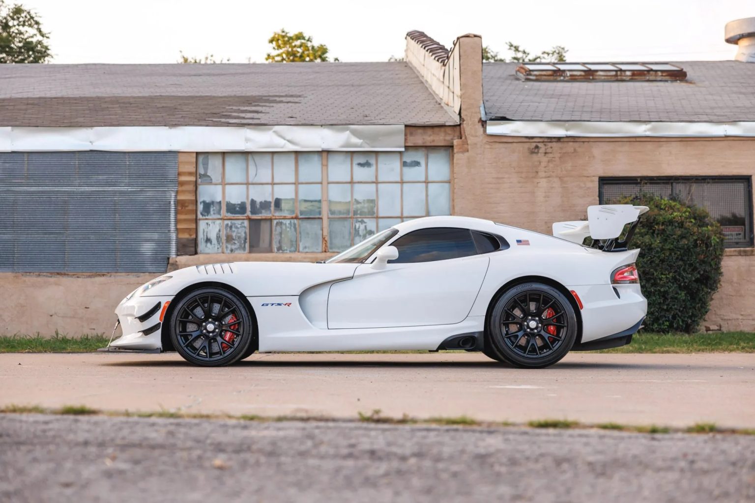 Car Of The Day: 2017 Dodge Viper GTS-R Commemorative Edition ACR