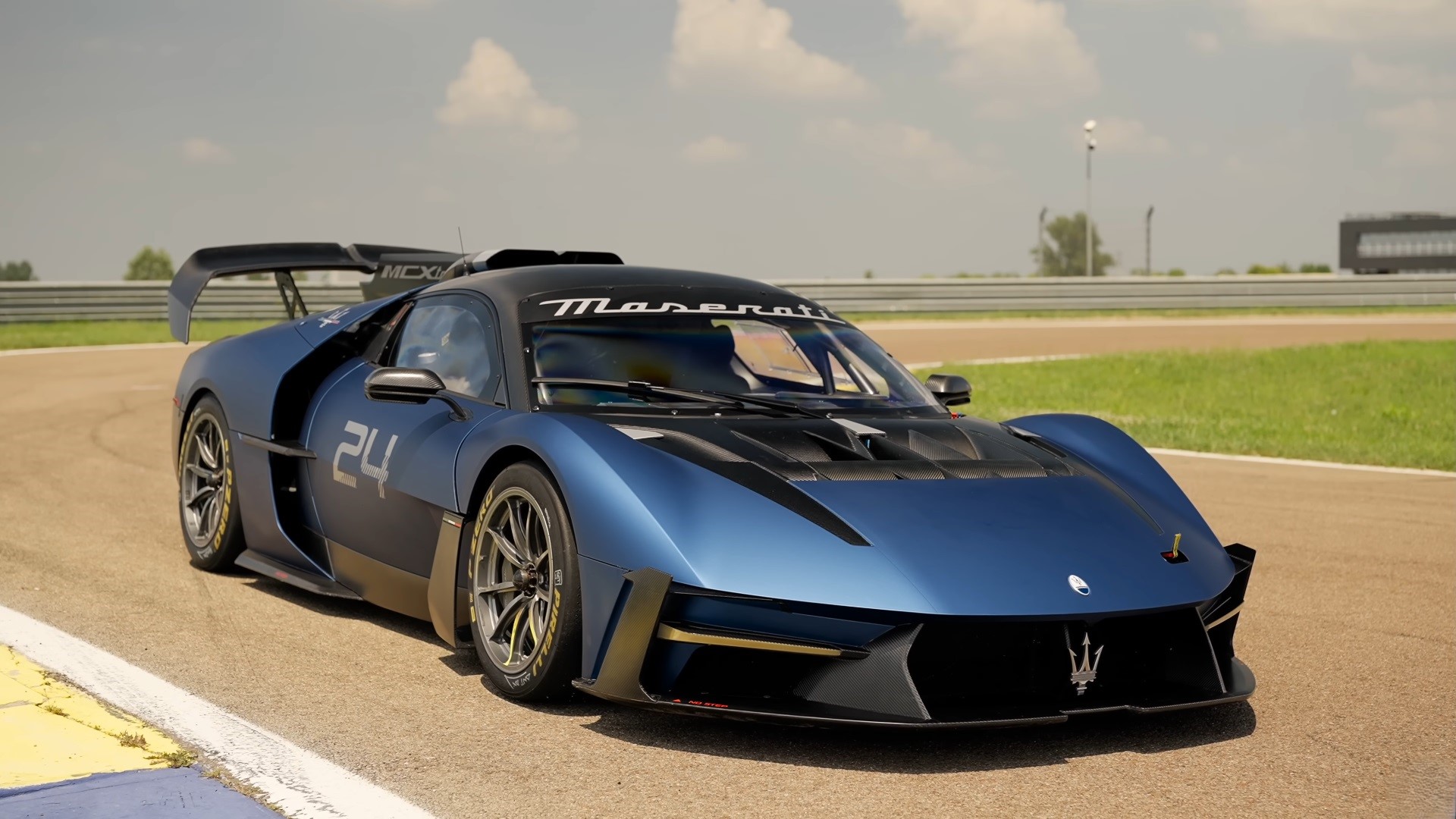 VIDEO: Top Gear Brings Out the Maserati MCXtrema to the Track