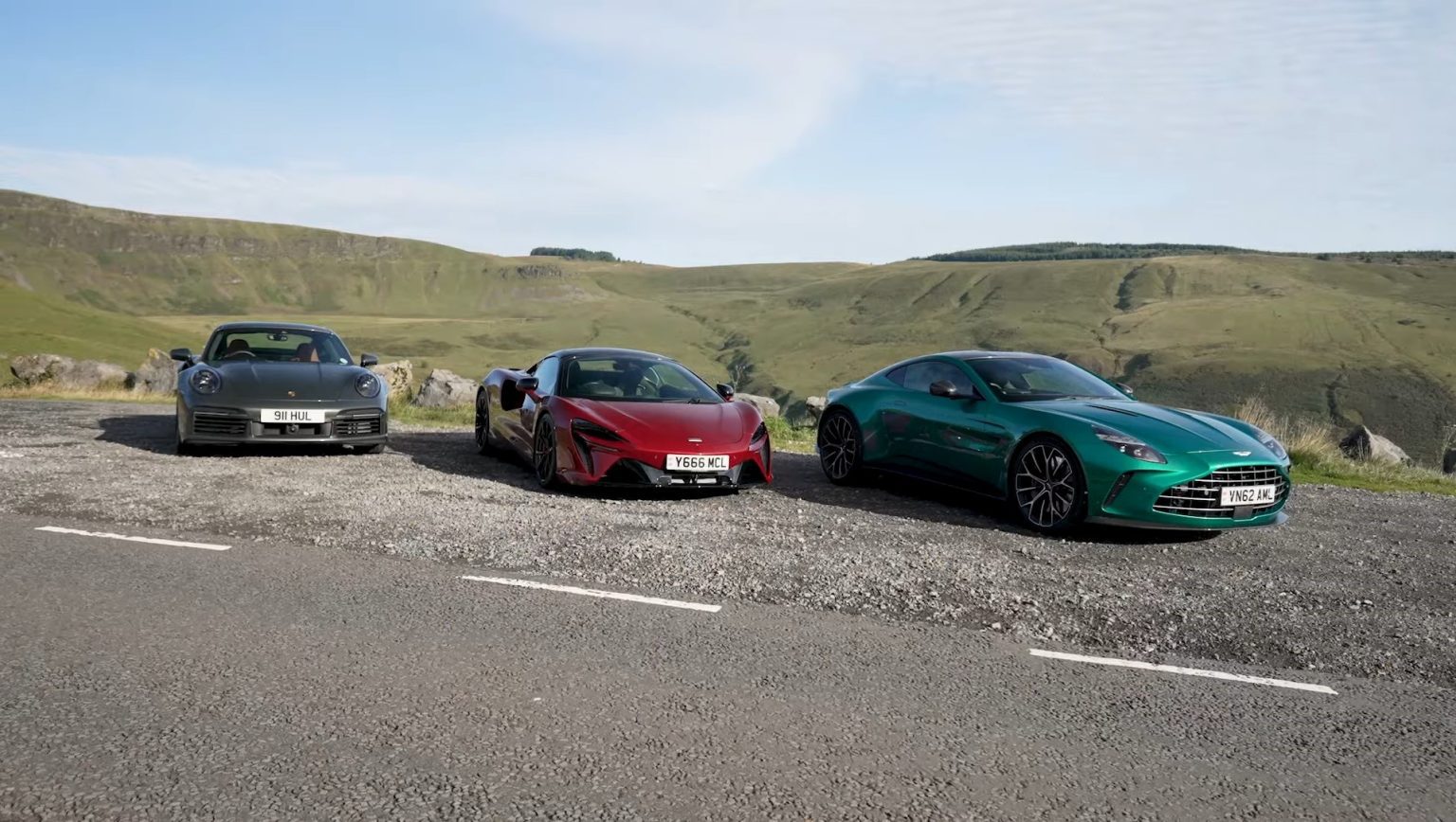 Checkout this Comparison Between these Three 650+ HP Supercars
