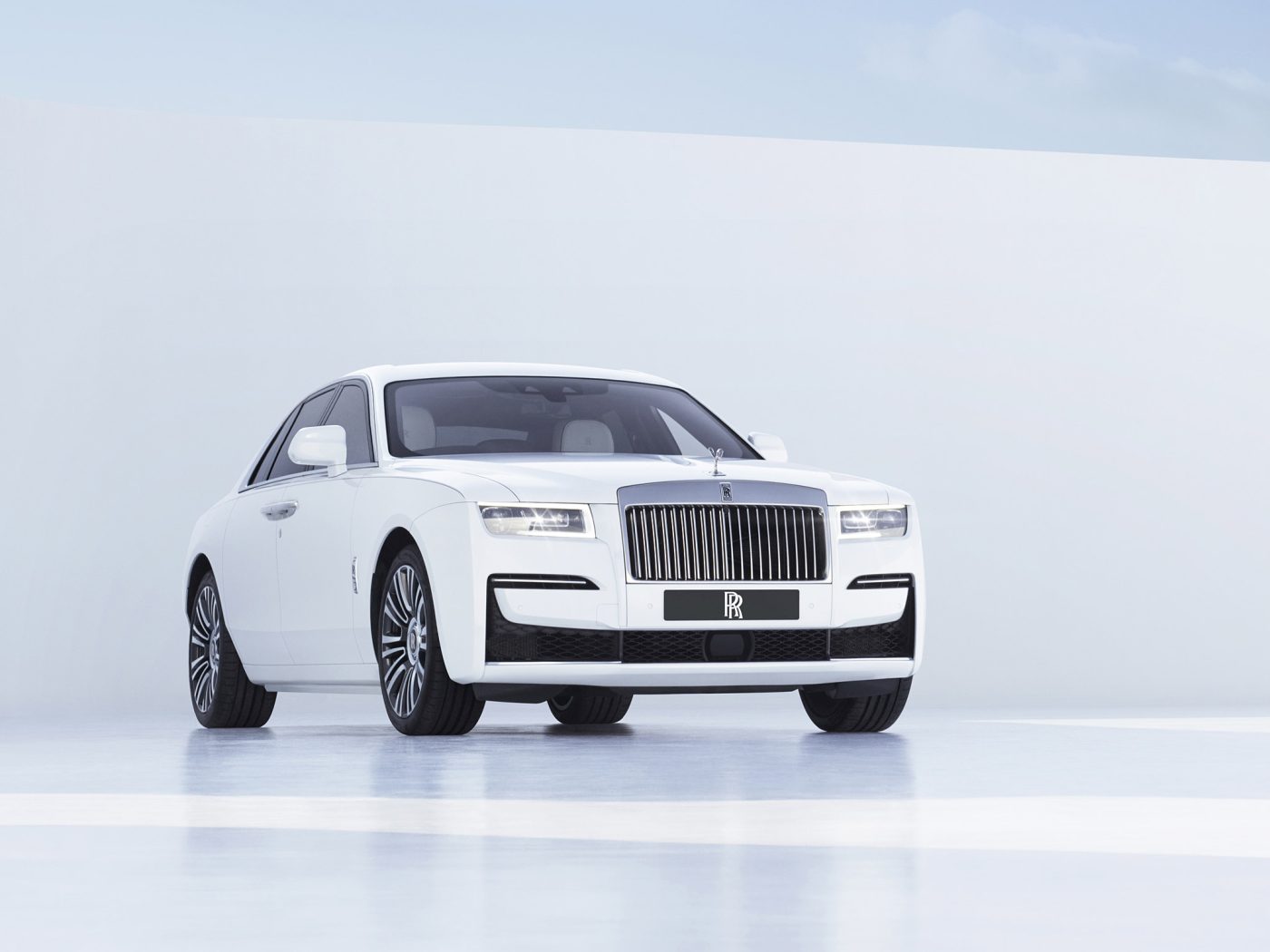 Rolls-Royce - Current Lineup (Reviews, Prices & Our Top Picks)