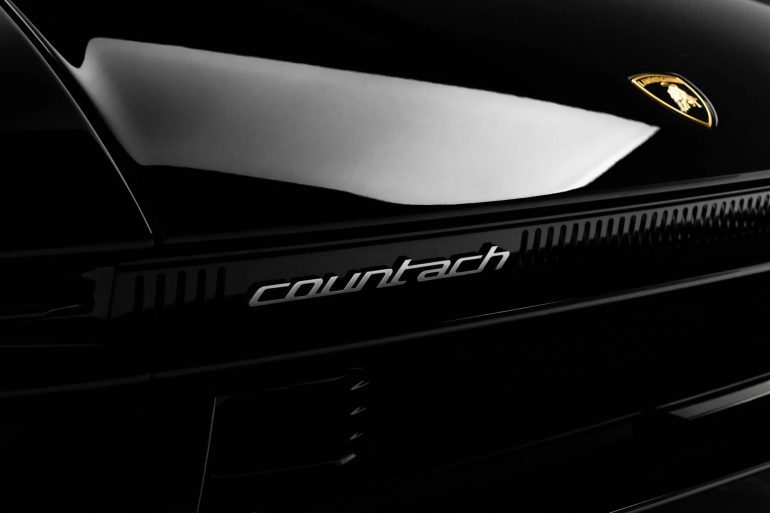 FOR SALE: 2022 Lamborghini Countach LPI 800-4