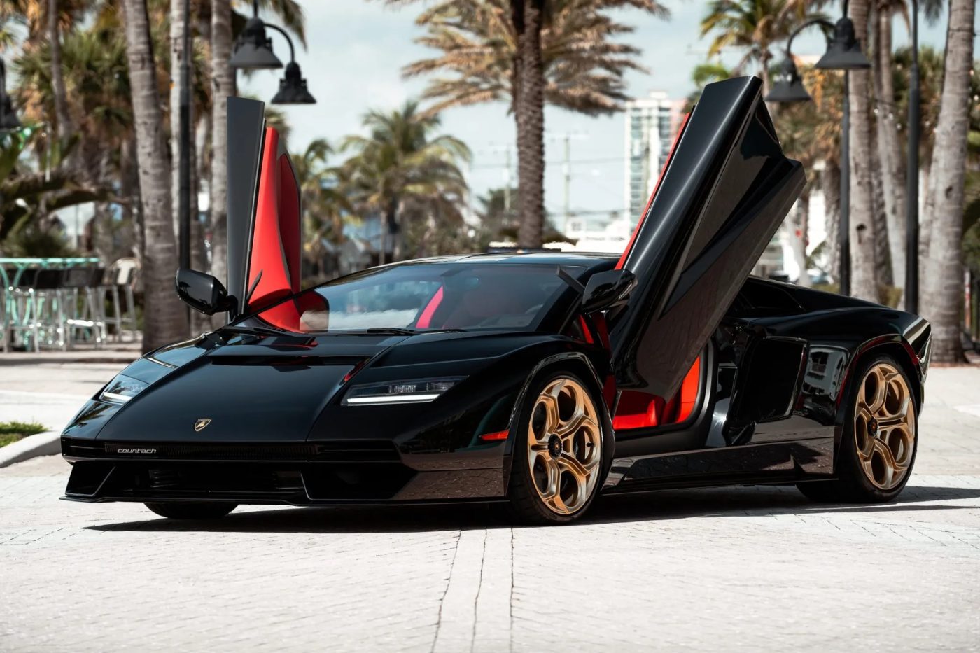FOR SALE: 2022 Lamborghini Countach LPI 800-4
