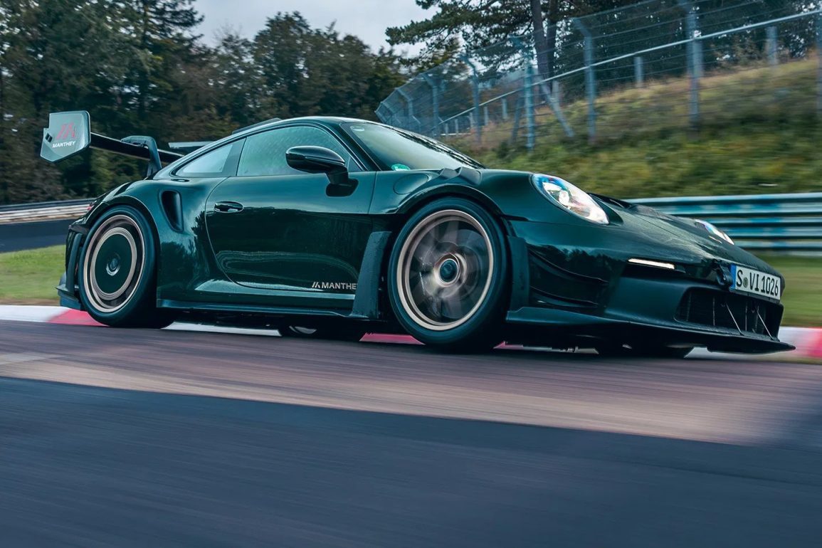 Porsche 911 (992) GT3 RS Manthey Kit Unveiled