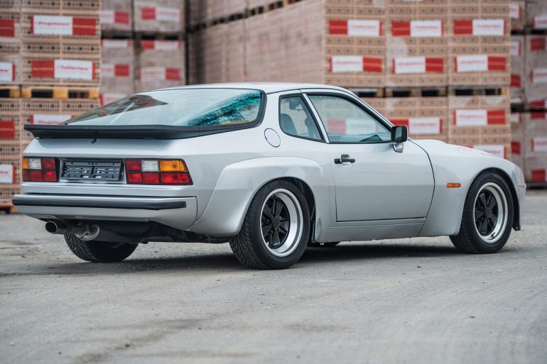 Porsche 924 - Ultimate Guide & Research Hub