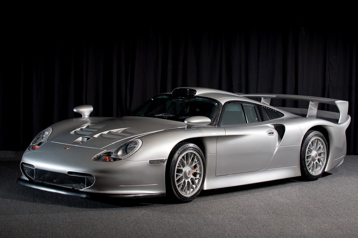 Porsche 911 GT1 - Ultimate Guide & Research Hub