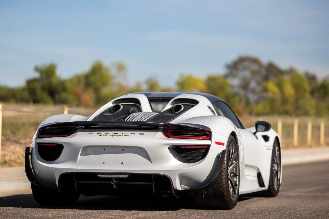 Porsche 918 Spyder - Ultimate Guide & Research Hub