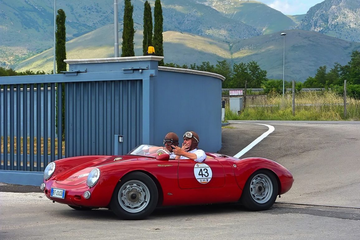 Porsche 550 - Ultimate Guide & Research Hub