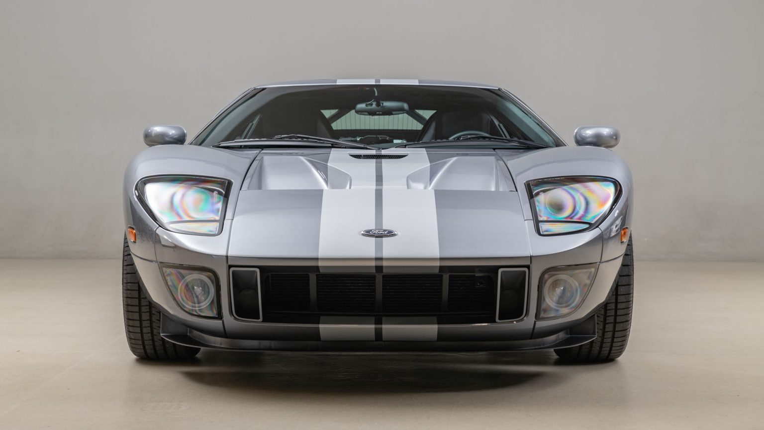 2005 Ford Shelby Cobra GT500 Pics & Information