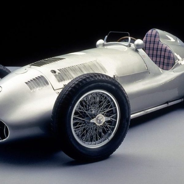 Vector W8: History, Specifications, Performance, & More