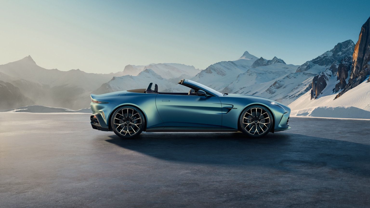 Aston Martin announces New Vantage Roadster