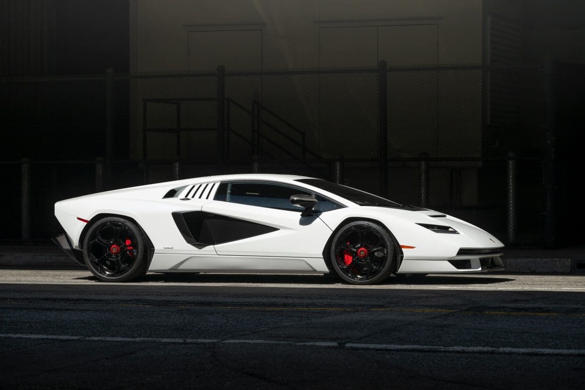 2022 Lamborghini Countach LPI 800-4 Hits the Auction Block