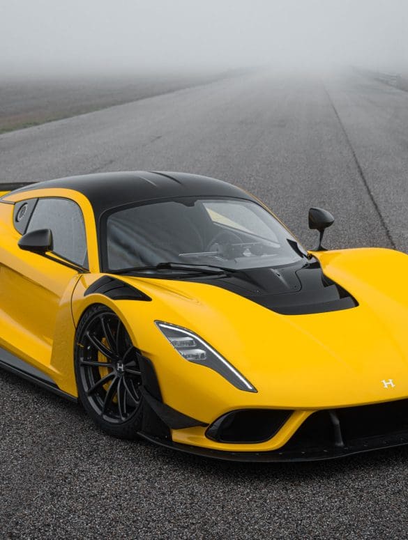 Hennessey Venom F5 Evolution: 2000+ HP!